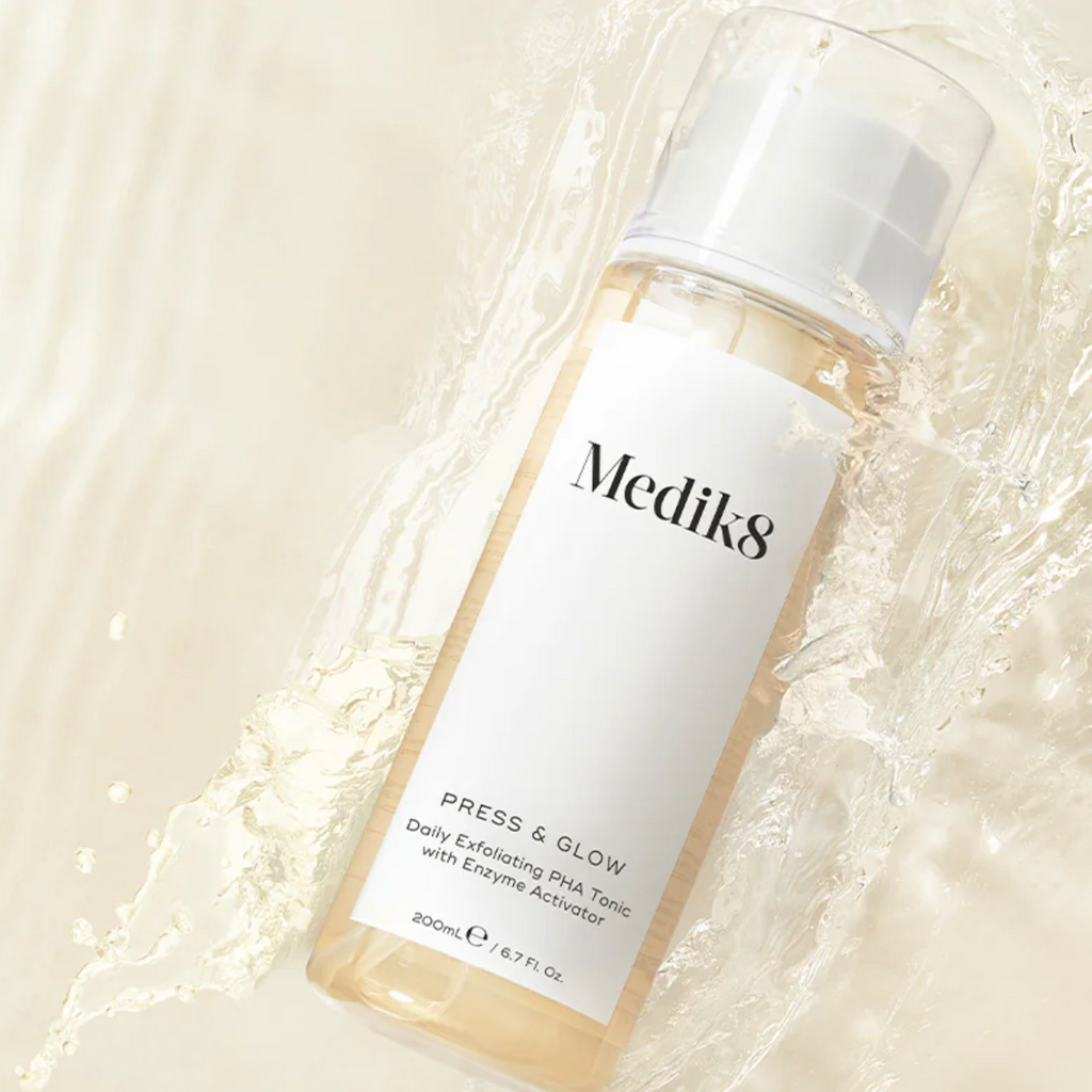PHAs: El Nuevo Ácido Exfoliante para una Piel Radiante | Medik8 ...